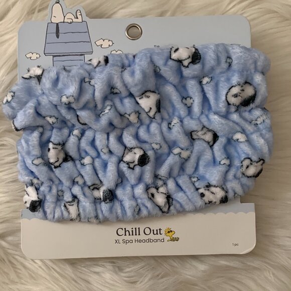 Peanuts | Accessories | The Creme Shop X Peanuts Snoopy Extra Large ...